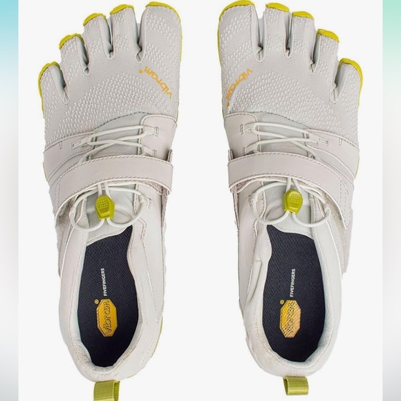 Vibram | Shoes | Vibram Fivefingers White With Yellow Accents Size 511 ...